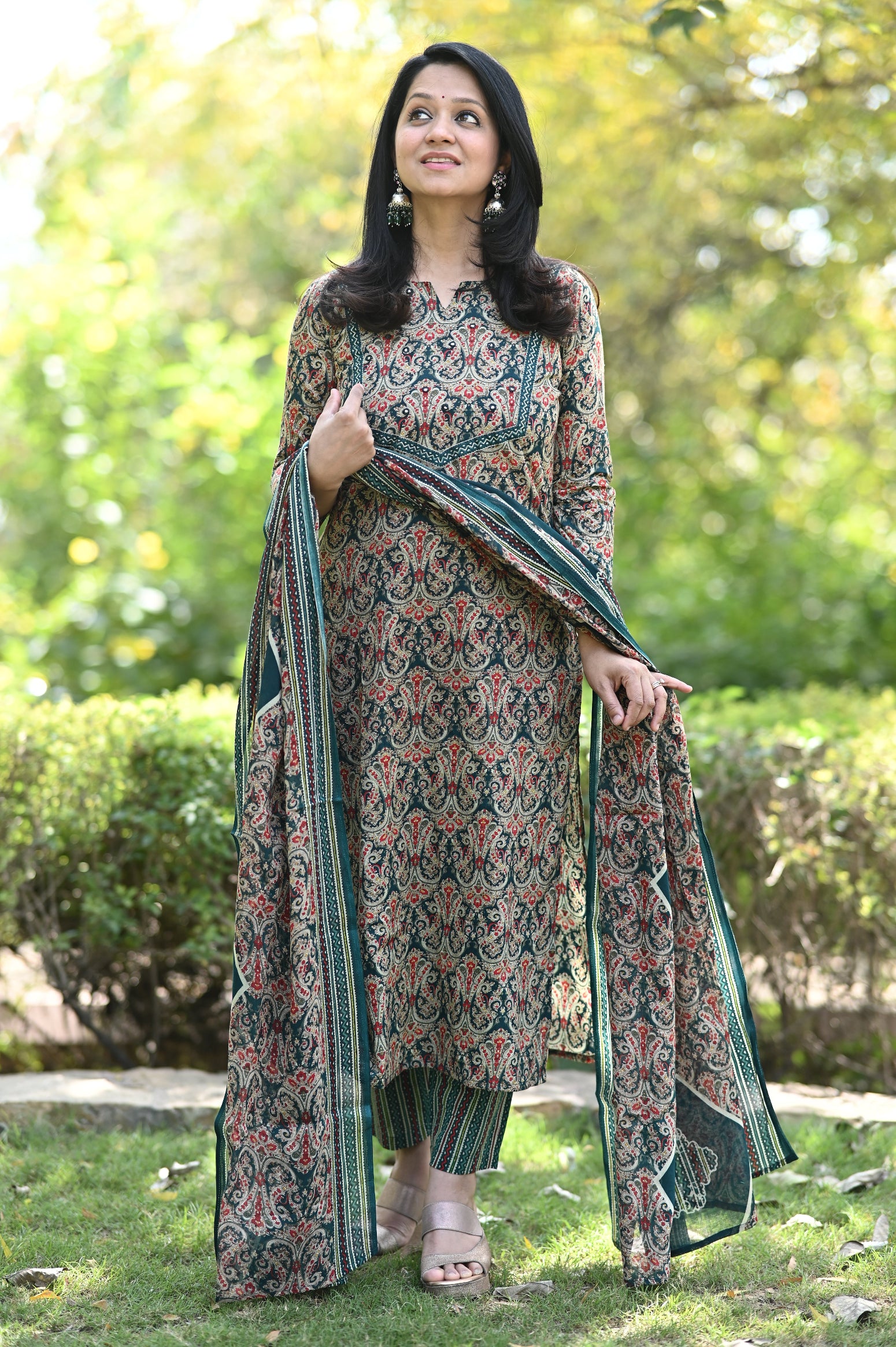 Chakor Embroidered Cotton Suit Set – DHOLKEE